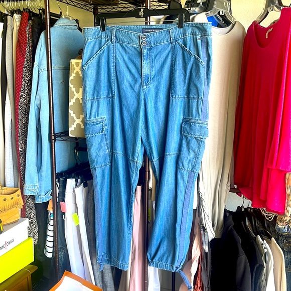 Tommy Hilfiger | Jeans | Tommy Hilfiger Chelsea Cargo Pants Sz 4 | Poshmark